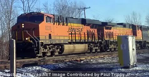 BNSF 8228